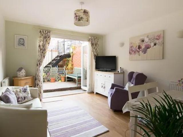 Elizabeth Court, Saffron Walden, CB10.