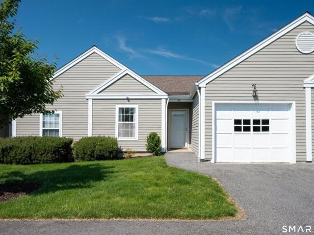 Elizabeth Cir Unit,newtown, Condo For Sale