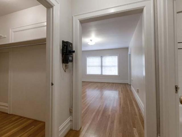 ELIZABETH APARTMENTS ELIZ01 Studio Apartment for Rent at 228 Nw 22nd Ave, Portland, OR 97210 Northwest District