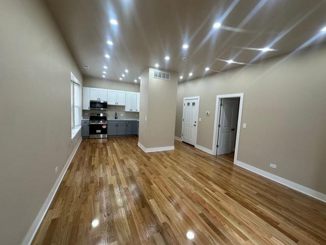 Elizabeth Apartments LLC 2 Bedroom Apartment for Rent at 6341 S Elizabeth St, Chicago, IL 60636 West Englewood