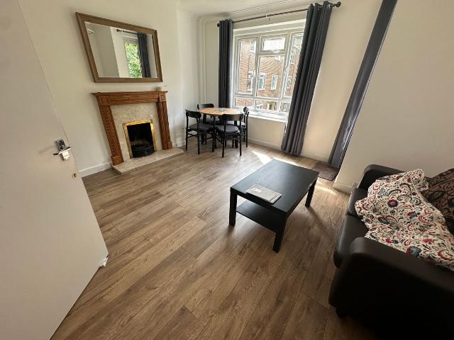 Elizabeth Gardens, Acton W3, 3 bed flat to rent, £2,700 pcm | PrimeLocation