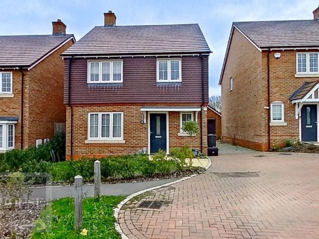 Elizabeth Gardens, Goffs Oak EN7, 4 bed detached house to rent, £3,000 pcm | PrimeLocation