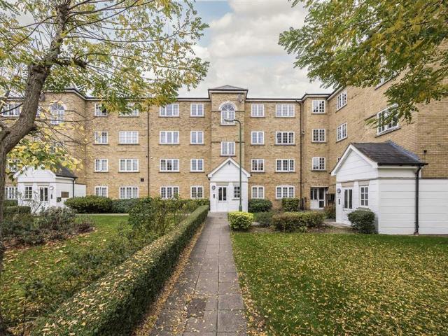 Elizabeth Fry Place, Shooters Hill SE18, 2 bed flat to rent, £1,900 pcm | PrimeLocation