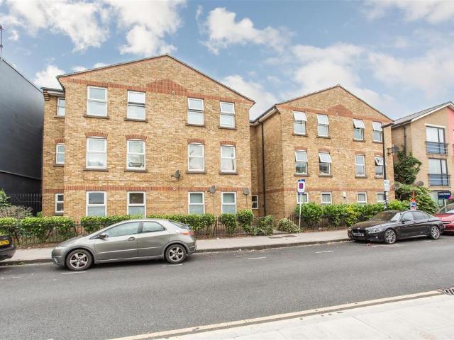 Elizabeth House, Bow, E3 1 bed flat to rent £1,700 pcm £392 pw