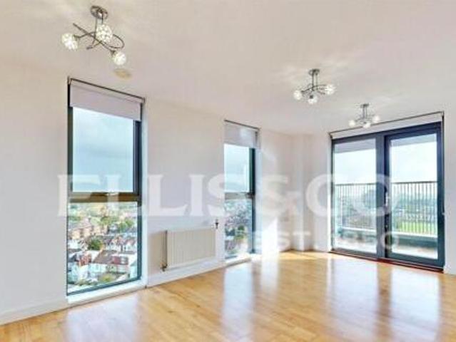 Elizabeth House, High Road, 2 Bedroom Apartment