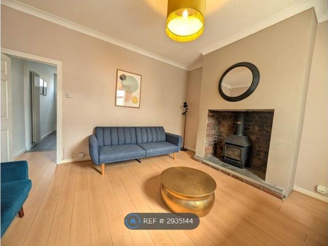 Elizabeth St, Manchester M46, 2 bed semi detached house to rent, £1,025 pcm | PrimeLocation