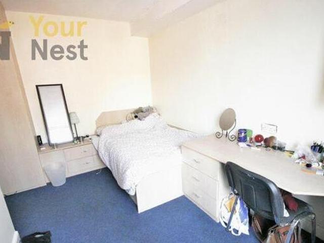 Elizabeth Street, Hyde Park, 4 Bedroom Terraced