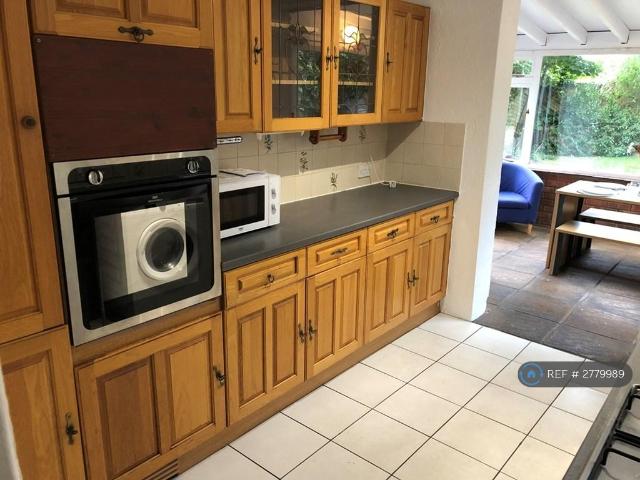 Elizabeth Way, Cambridge, CB4 5 bed semi detached house to rent £3,250 pcm £750 pw