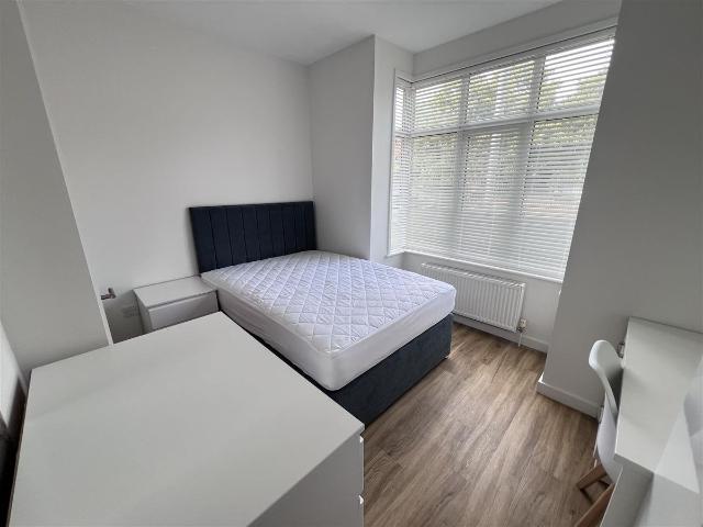Elizabeth Way, Cambridge CB4, Room to rent, £900 pcm | PrimeLocation