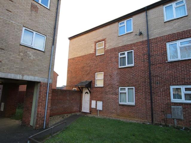 Elizabeth Walk, Northampton NN1, 1 bed terraced house to rent, £475 pcm | PrimeLocation