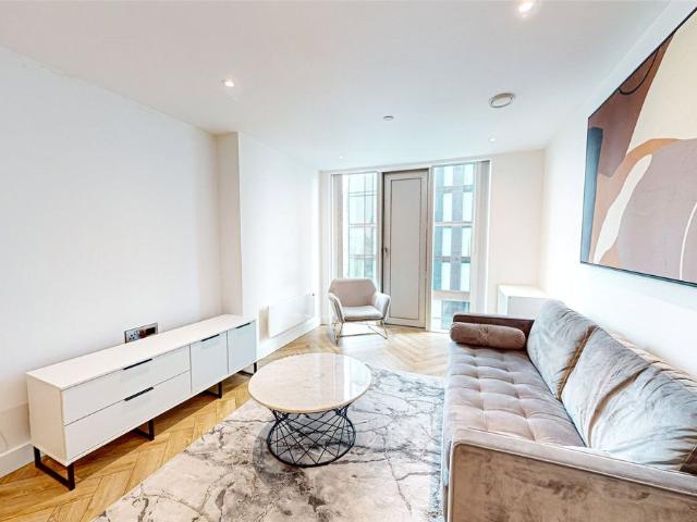 Elizabeth Tower, 141 Chester Road, Manchester M15, 2 bed flat to rent, £1,700 pcm | PrimeLocation