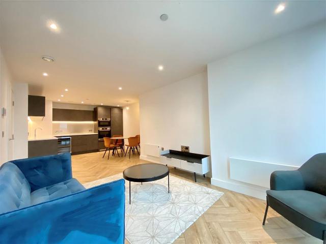 Elizabeth Tower, Chester Road, Manchester M15, 2 bed flat to rent, £1,850 pcm | PrimeLocation