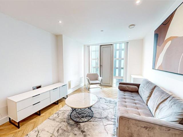 Elizabeth Tower, Manchester M15 2 bed apartment to rent £1,700 pcm £392 pw