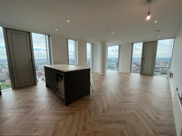 Elizabeth Tower, Silvercroft Street. 2 bed apartment to rent £2,450 pcm £565 pw