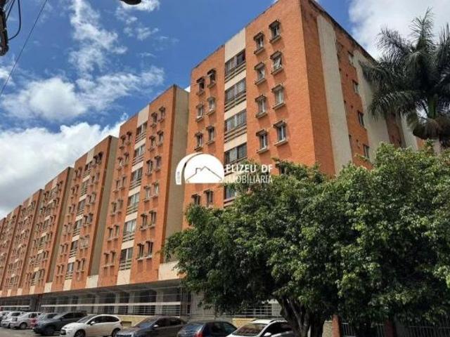 Elizeu DF Imobiliária vende apartamento de 3 quartos no Ed. Guará Nobre, Guará II AP1754