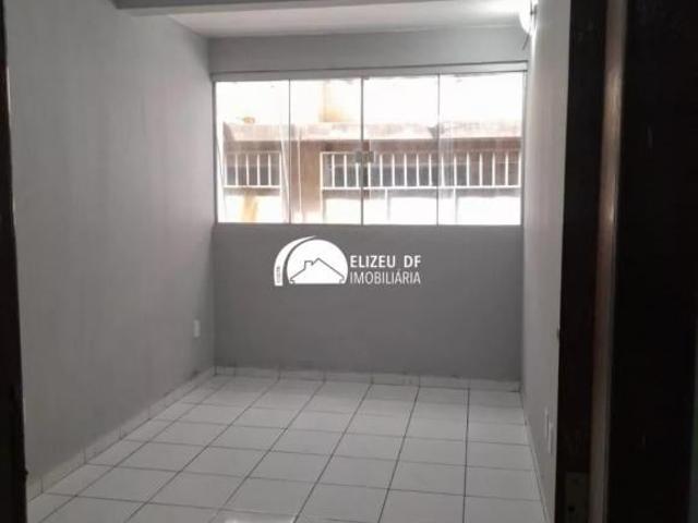 Elizeu DF Imobiliária vende apartamento na QE 40 no Parque Denner no Guará II AP1821