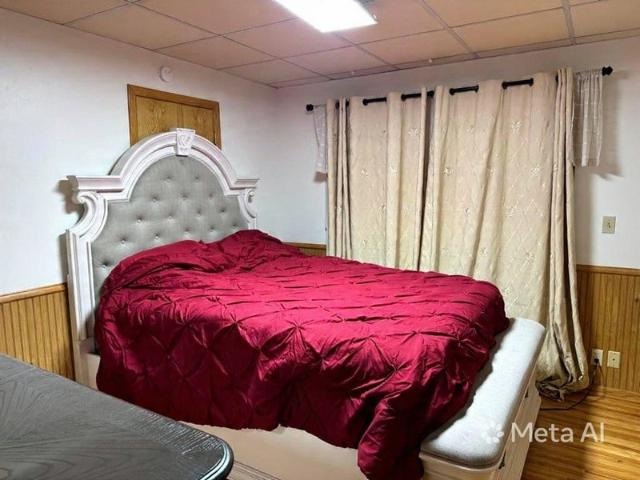 Eli 2: Peaceful Upper_Level Room_ Colfax Ave
