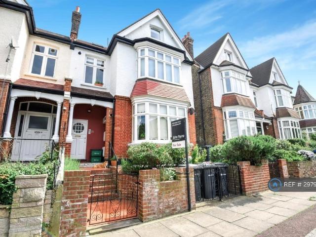 Eliot Park, London, SE13 2 bed flat to rent £1,900 pcm £438 pw
