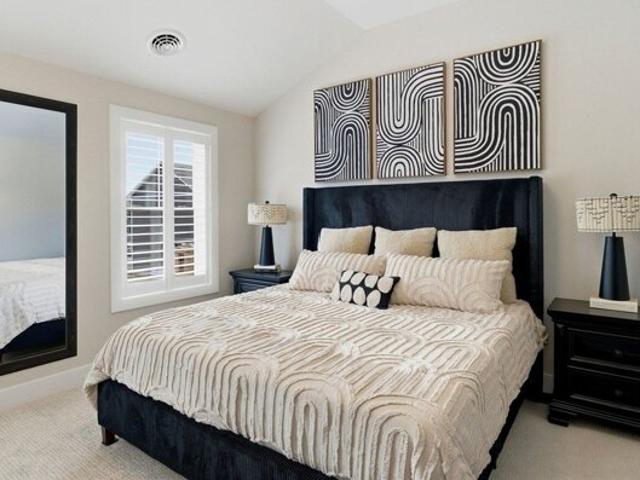 Elise Ave Unit,londonderry, Condo For Sale