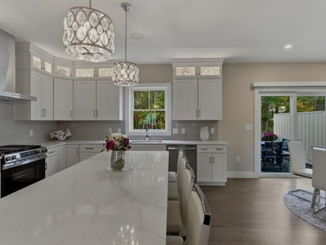 Elise Ave Unit,londonderry, Condo For Sale