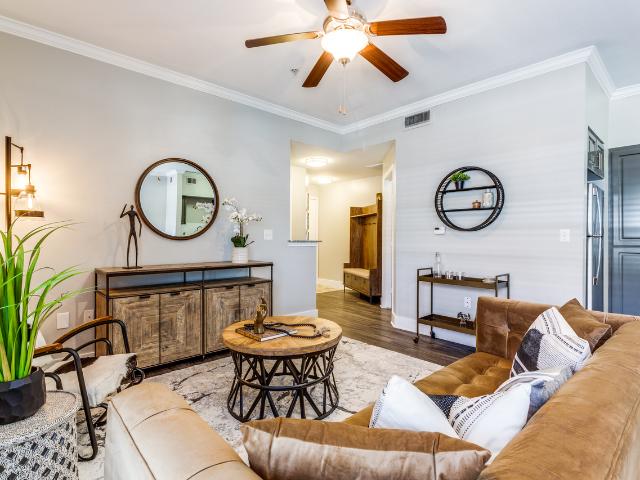 Ellwood at Lake Travis 1 Bedroom Apartment for Rent at 7655 N Fm 620 Rd, Austin, TX 78726