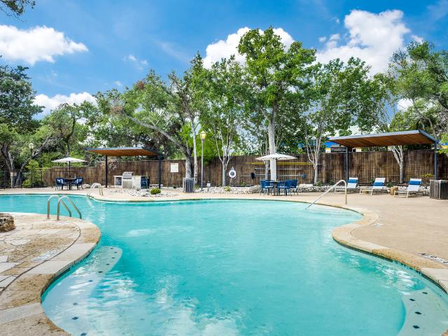 Ellwood at Lake Travis 2 Bedroom Apartment for Rent at 7655 N Fm 620 Rd, Austin, TX 78726