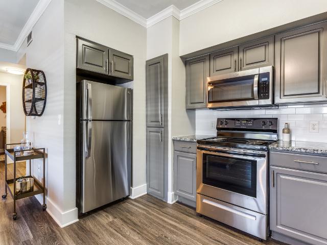 Ellwood at Lake Travis 3 Bedroom Apartment for Rent at 7655 N Fm 620 Rd, Austin, TX 78726