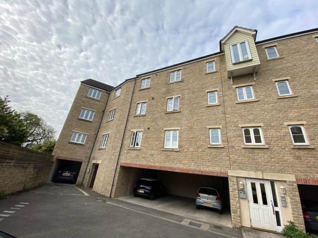 Ellworthy Court, Frome, Somerset BA11, 2 bed flat to rent, £1,250 pcm | PrimeLocation