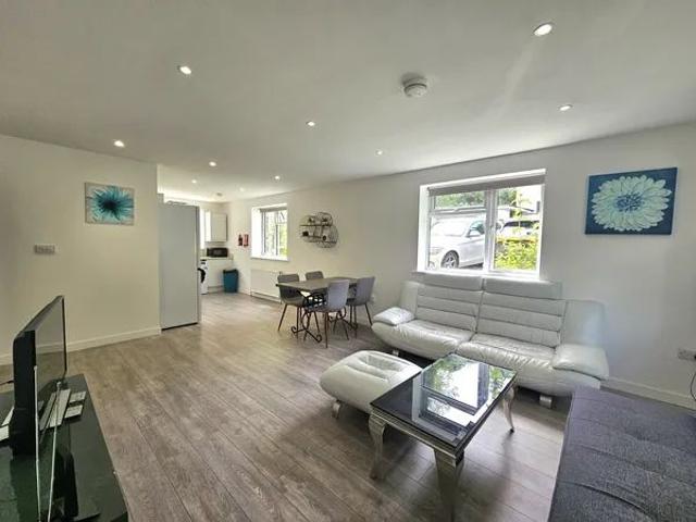 Ella Court, Torquay, TQ1