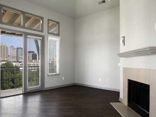 Elle West Ave Studio Apartment for Rent at 300 West Ave, Austin, TX 78701 Downtown Austin