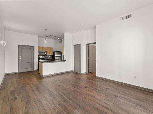 Elle West Ave 1 Bedroom Apartment for Rent at 300 West Ave, Austin, TX 78701 Downtown Austin