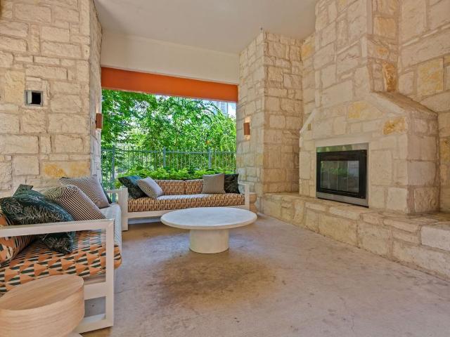Elle West Ave 2 Bedroom Apartment for Rent at 300 West Ave, Austin, TX 78701 Downtown Austin