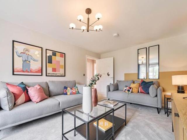 Ellen Aldous Avenue, Hadleigh, 5 Bedroom Detached