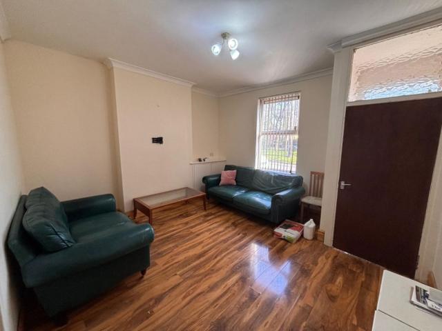 Ellen Street, Preston, 2 bedroom, End of Terrace