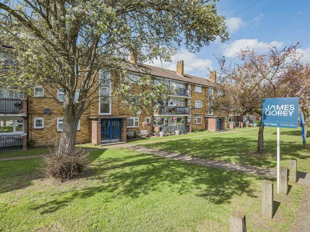 Ellenborough Road, Sidcup DA14, 2 bed flat to rent, £1,300 pcm | PrimeLocation