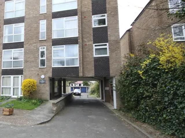 Ellesmere Court, Burnt Ash Hill, Grove Park, SE12 0JQ, United Kingdom | 2 bed apartment for rent #168104305 | Rentberry