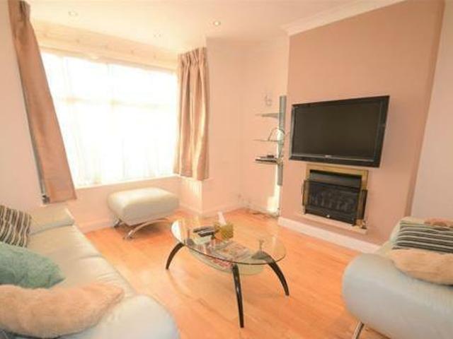 Ellesmere Avenue, Mill Hill, 3 Bedroom Semi detached