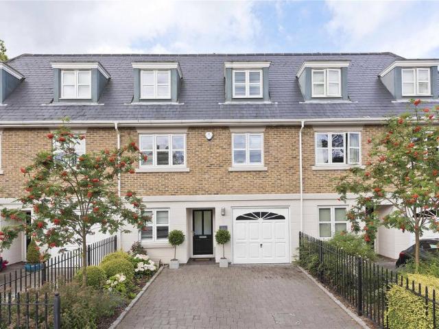 Ellesmere Road, Weybridge, Surrey, KT13 5 bed semi detached house to rent £5,500 pcm £1,269 pw