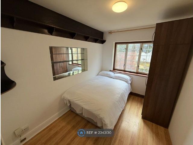 Ellesmere Road, London W4, Room to rent, £780 pcm | PrimeLocation