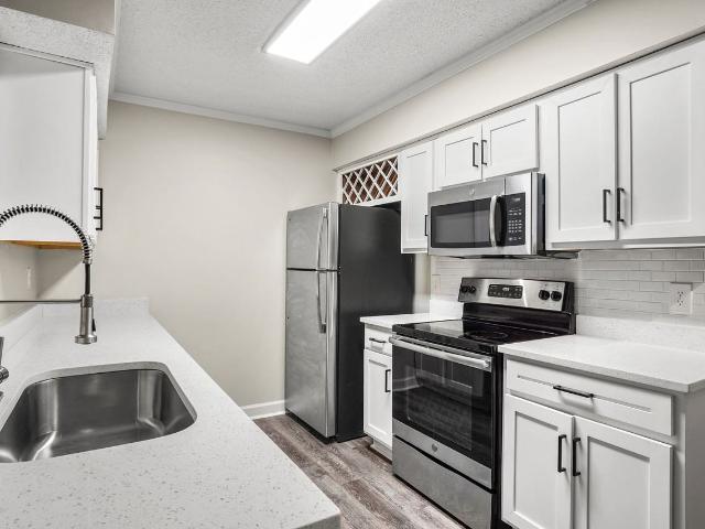 Eller Mount Pleasant 2 Bedroom Apartment for Rent at 1054 Anna Knapp Blvd, Mount Pleasant, SC 29464