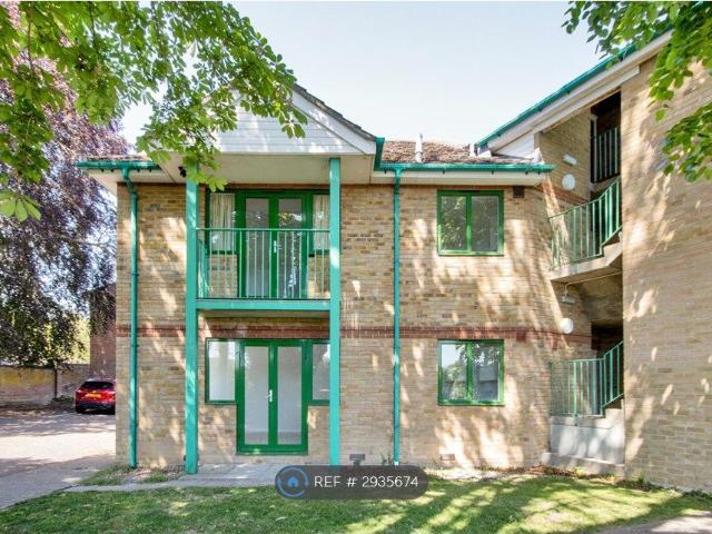 Ellerslie Court, Gravesend DA12, 2 bed flat to rent, £1,300 pcm | PrimeLocation
