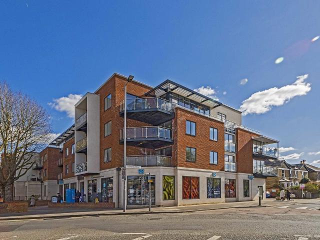 Ellerton Road, Surbiton KT6, 2 bed flat to rent, £2,485 pcm | PrimeLocation