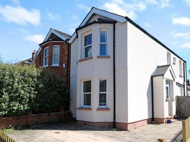 Ellerton Road, Surbiton, 3 Bedroom Detached