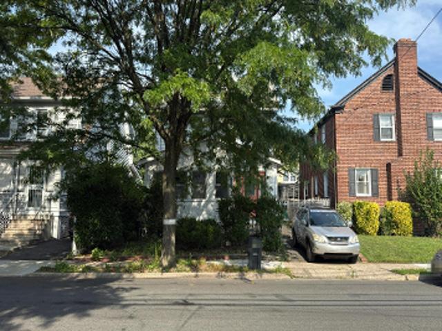 Ellery Ave