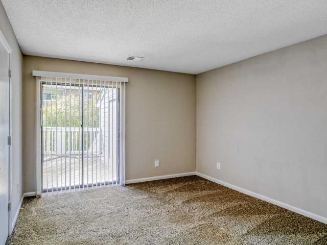 Ellevate North Charleston 2 Bedroom Apartment for Rent at 2225 Greenridge Rd, North Charleston, SC 29406