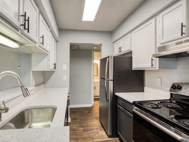 Ellevate St. Ives 2 Bedroom Apartment for Rent at 7930 Saint Ives Rd, North Charleston, SC 29406