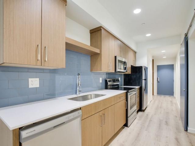Ellie Jean Apartments 1 Bedroom Apartment for Rent at 5959 S Virginia Ave, Portland, OR 97239 Corbet Terwilliger Lair Hill
