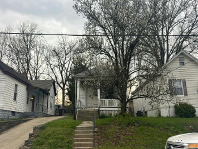 Elliott Ave