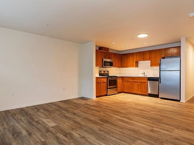 Elliott Bayview Studio Apartment for Rent at 151 John St, Seattle, WA 98109 Lower Queen Anne