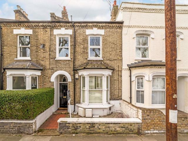 Elliott Road, Chiswick W4, 2 bed flat to rent, £3,250 pcm | PrimeLocation